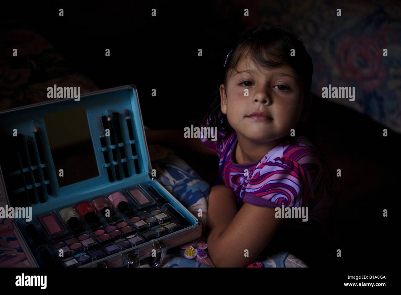 girl with makeup box Stock Photo - Alamy