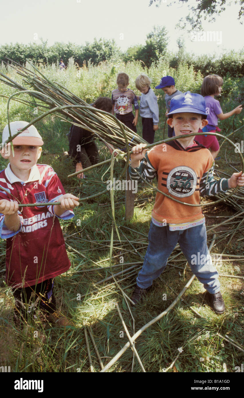 School trip outing education hi-res stock photography and images - Alamy