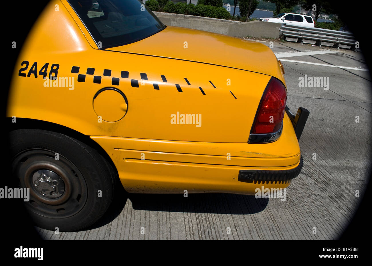 a taxi cab in downtown manhattan new york city Stock Photo - Alamy