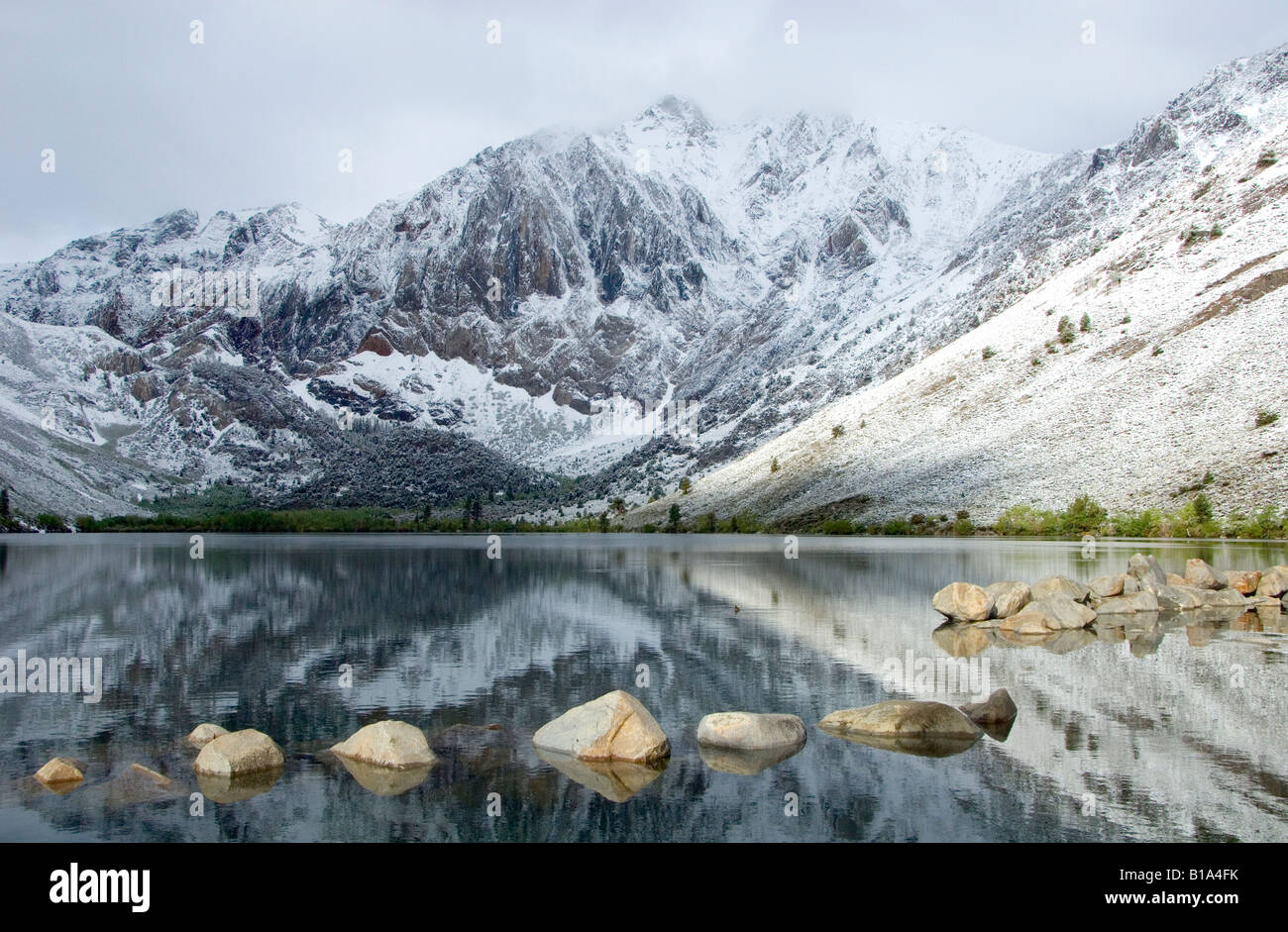 Convict lake resort hi-res stock photography and images - Alamy