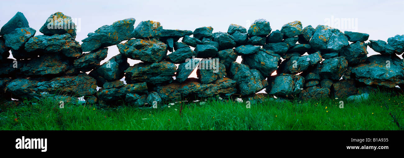 Stone wall, Ireland Stock Photo - Alamy