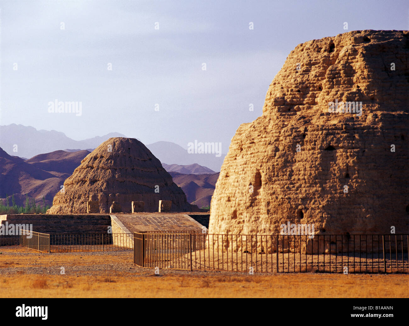 tombs of Xixia Stock Photo - Alamy