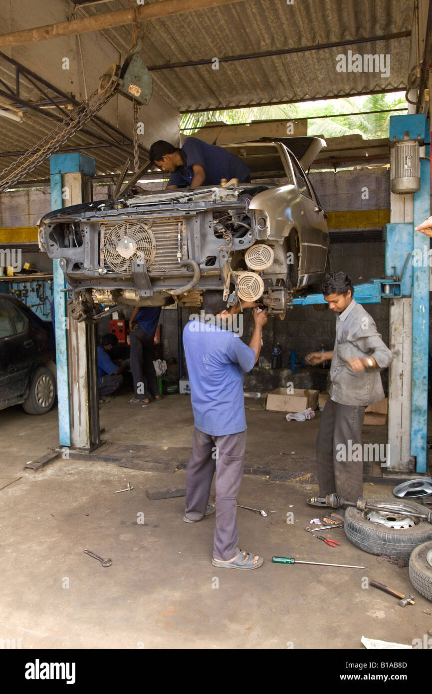 India Car Mechanic High Resolution Stock Photography and Images - Alamy
