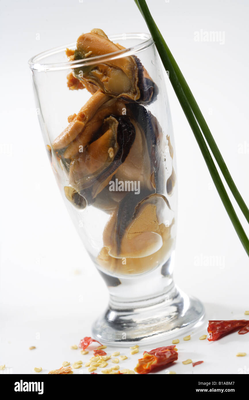 Canned mussels (vertical Stock Photo - Alamy