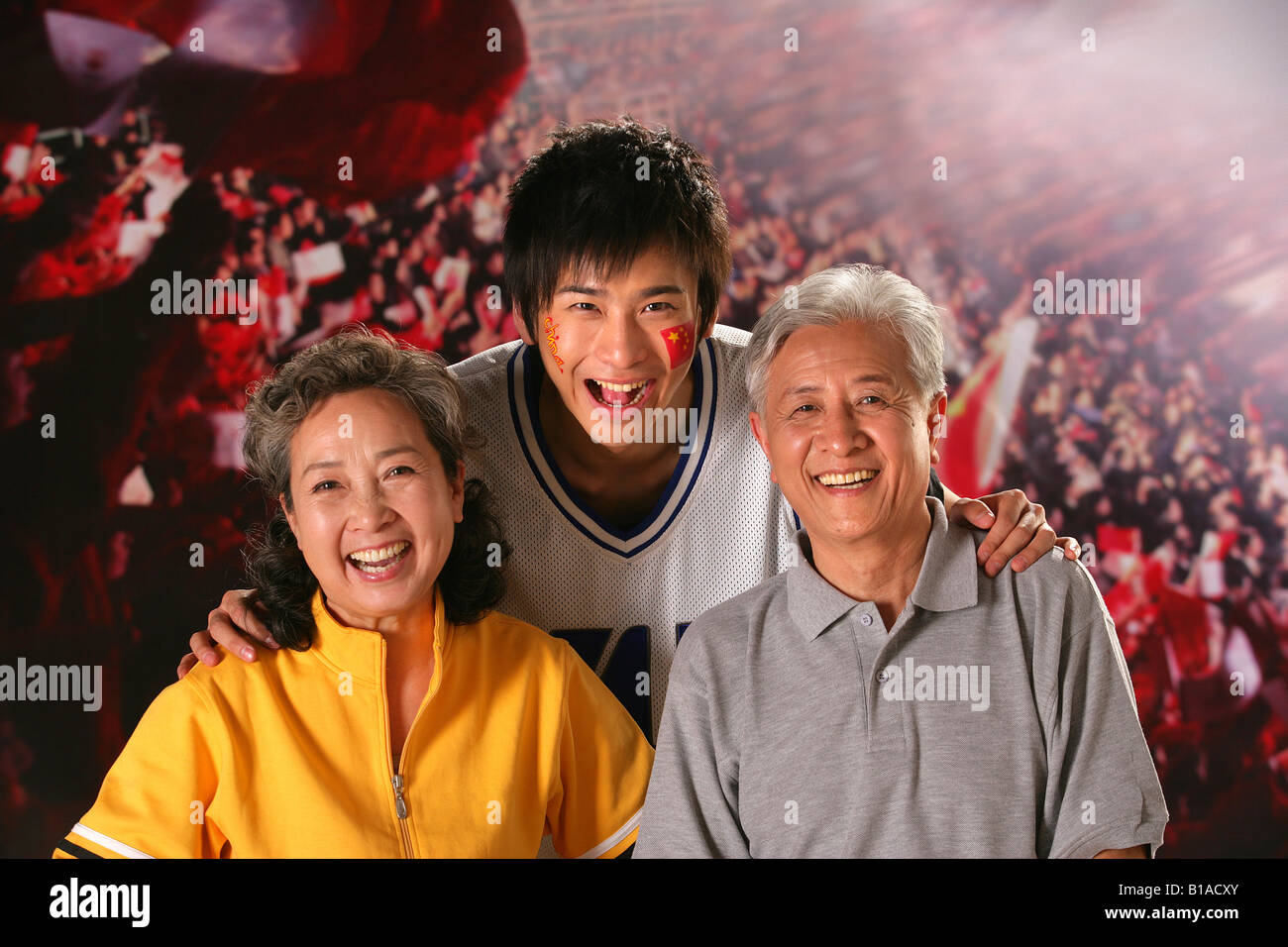 crowd cheering in stadium Stock Photo - Alamy