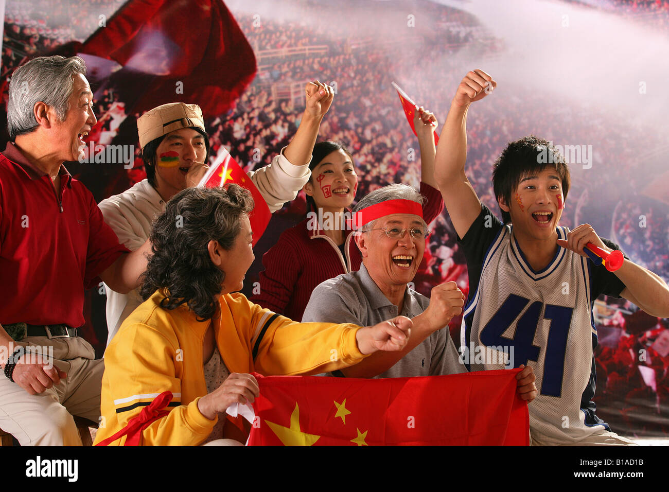 crowd cheering in stadium Stock Photo - Alamy