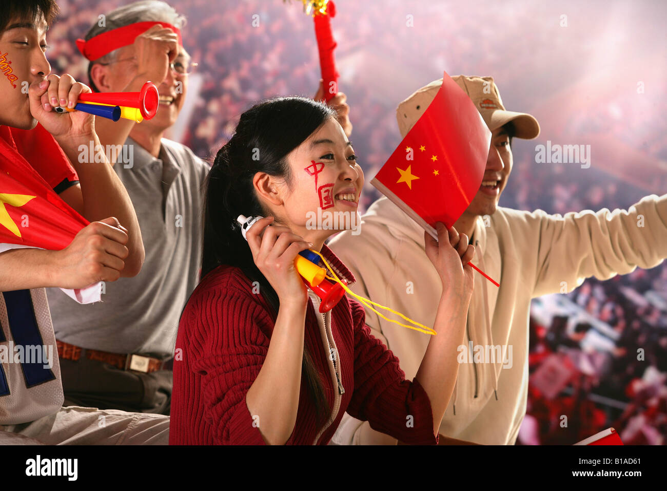 crowd cheering in stadium Stock Photo - Alamy