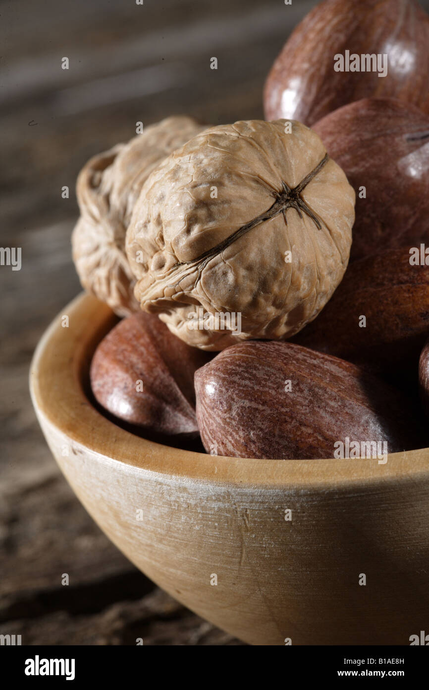 Close-up of nut varieties in a bowl (vertical Stock Photo - Alamy