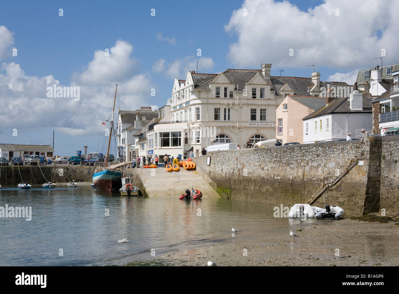 Cornwall seaside hi-res stock photography and images - Alamy