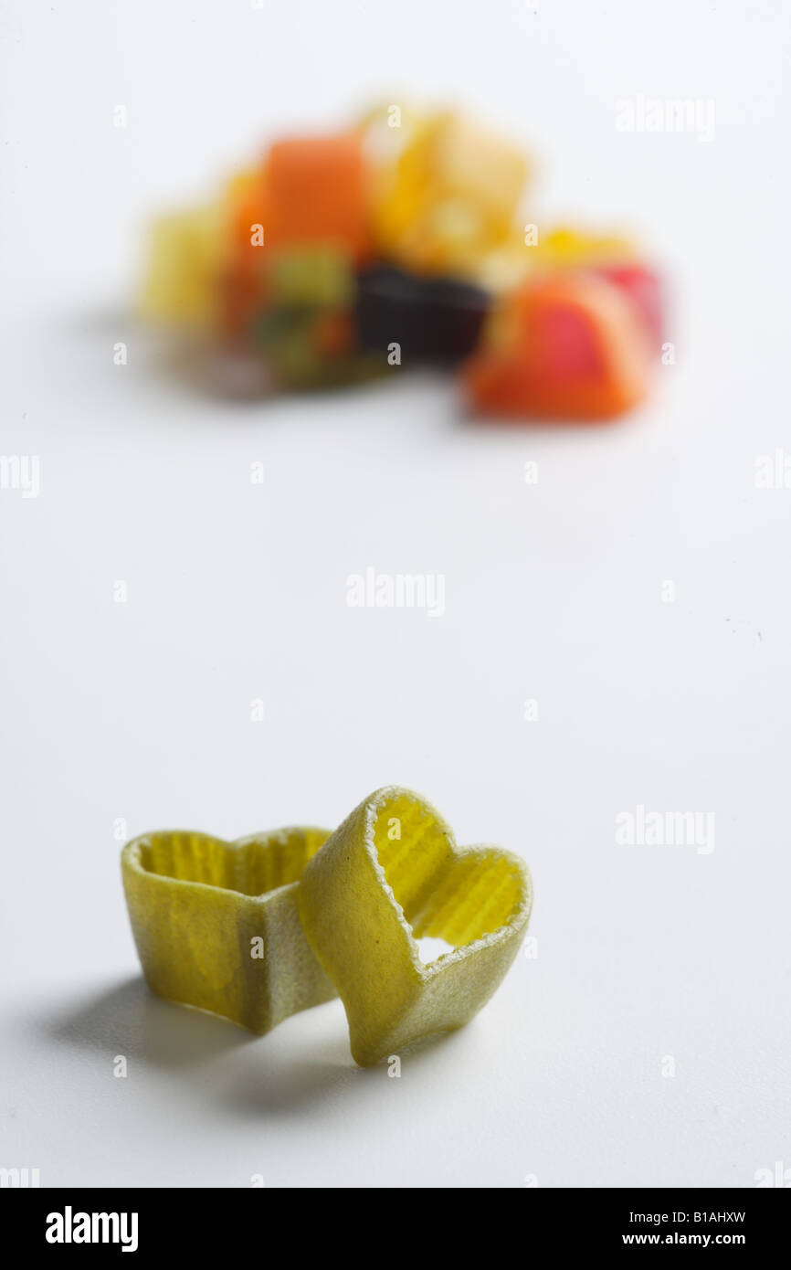 Spinach noodle heart shaped Stock Photo - Alamy