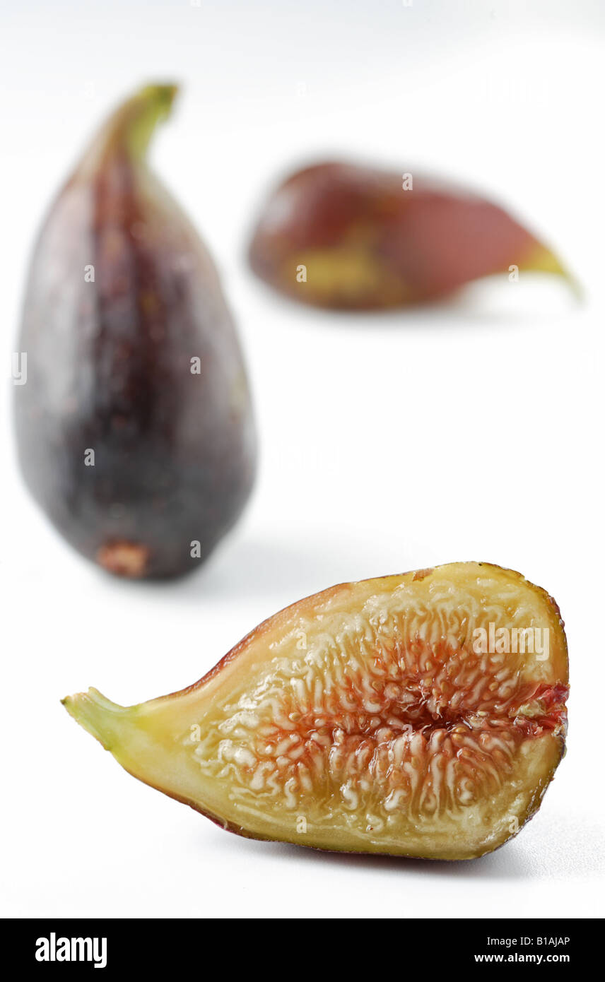 Figs cut in halves hi-res stock photography and images - Alamy