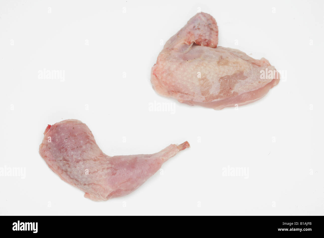A raw quail Stock Photo - Alamy