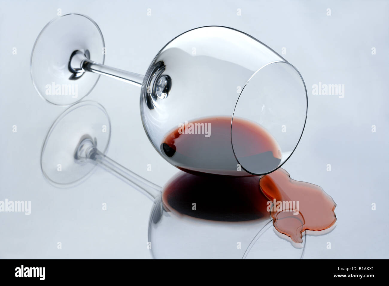 Almost empty wine glass hi-res stock photography and images - Alamy