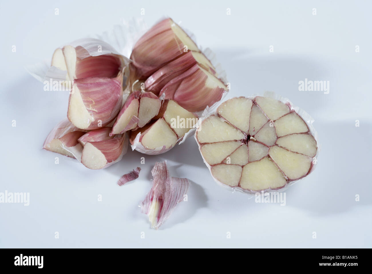 Purple garlic cloves Stock Photo - Alamy