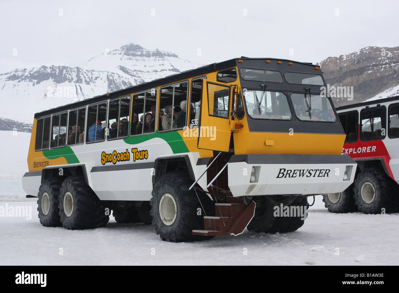 Canada ice explorer hi-res stock photography and images - Alamy