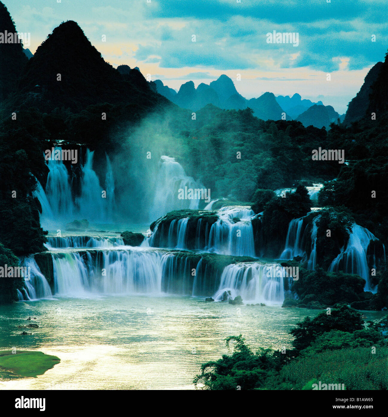 waterfall at Detian,Guangxi,China Stock Photo - Alamy