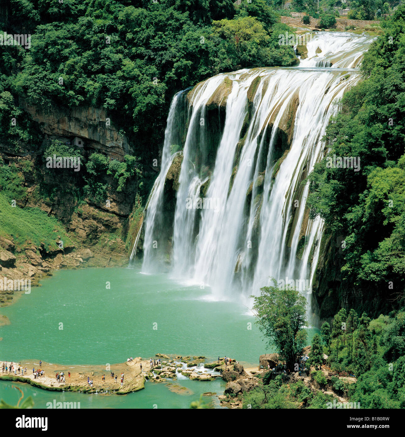 China guizhou huangguoshu waterfall hi-res stock photography and images ...