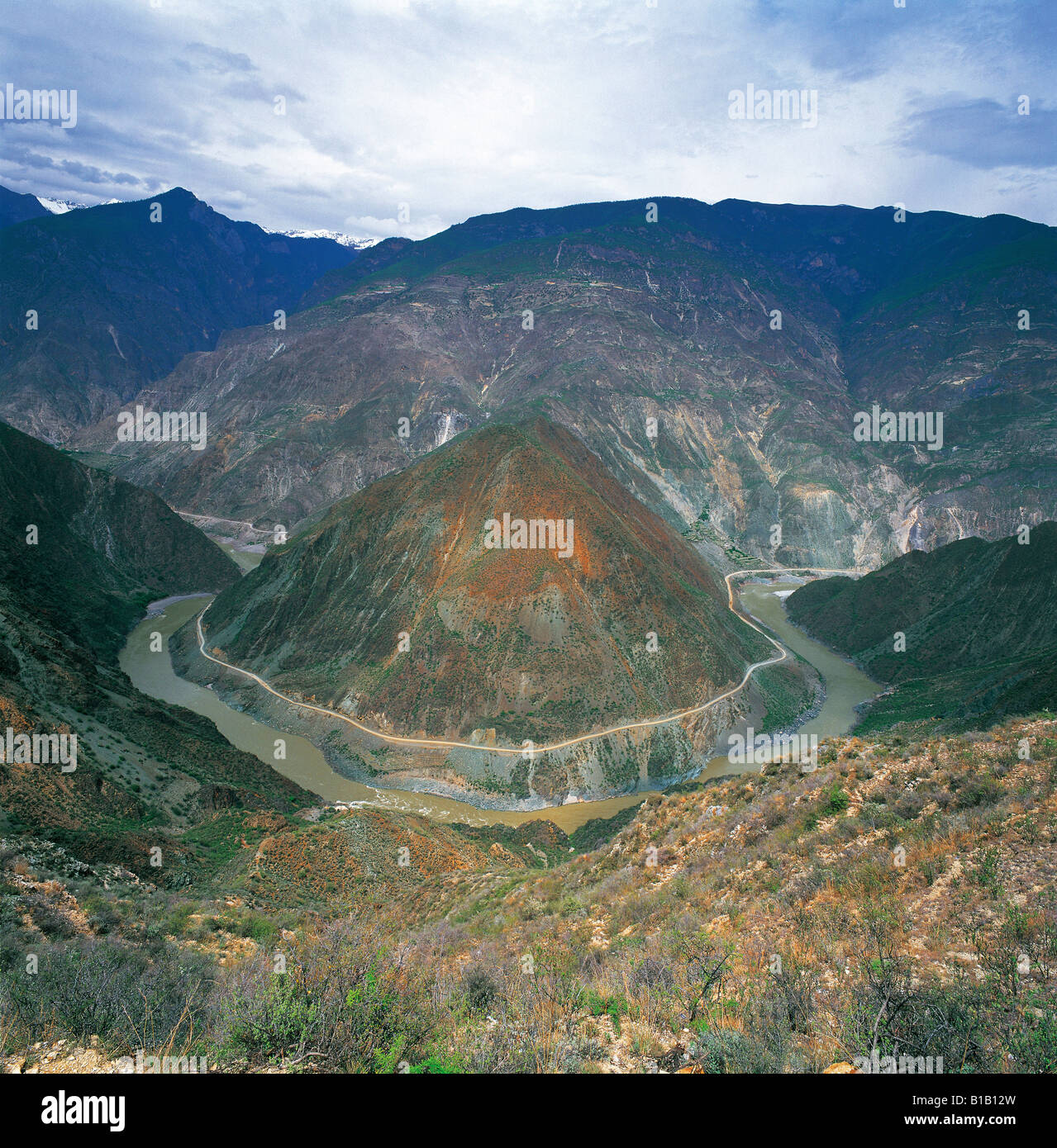 Jinshajiang river hi-res stock photography and images - Alamy
