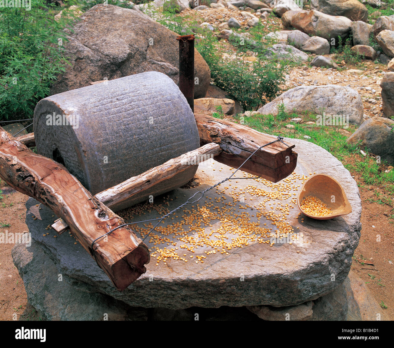 Millstone china hi-res stock photography and images - Alamy
