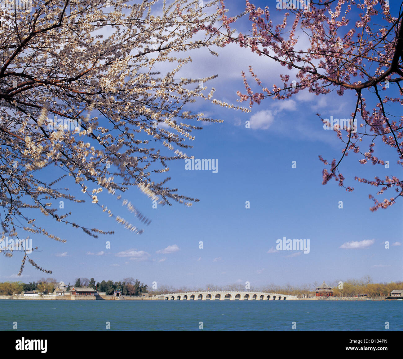 seventeen arch bridge in Summer Palace,Beijing,China Stock Photo - Alamy