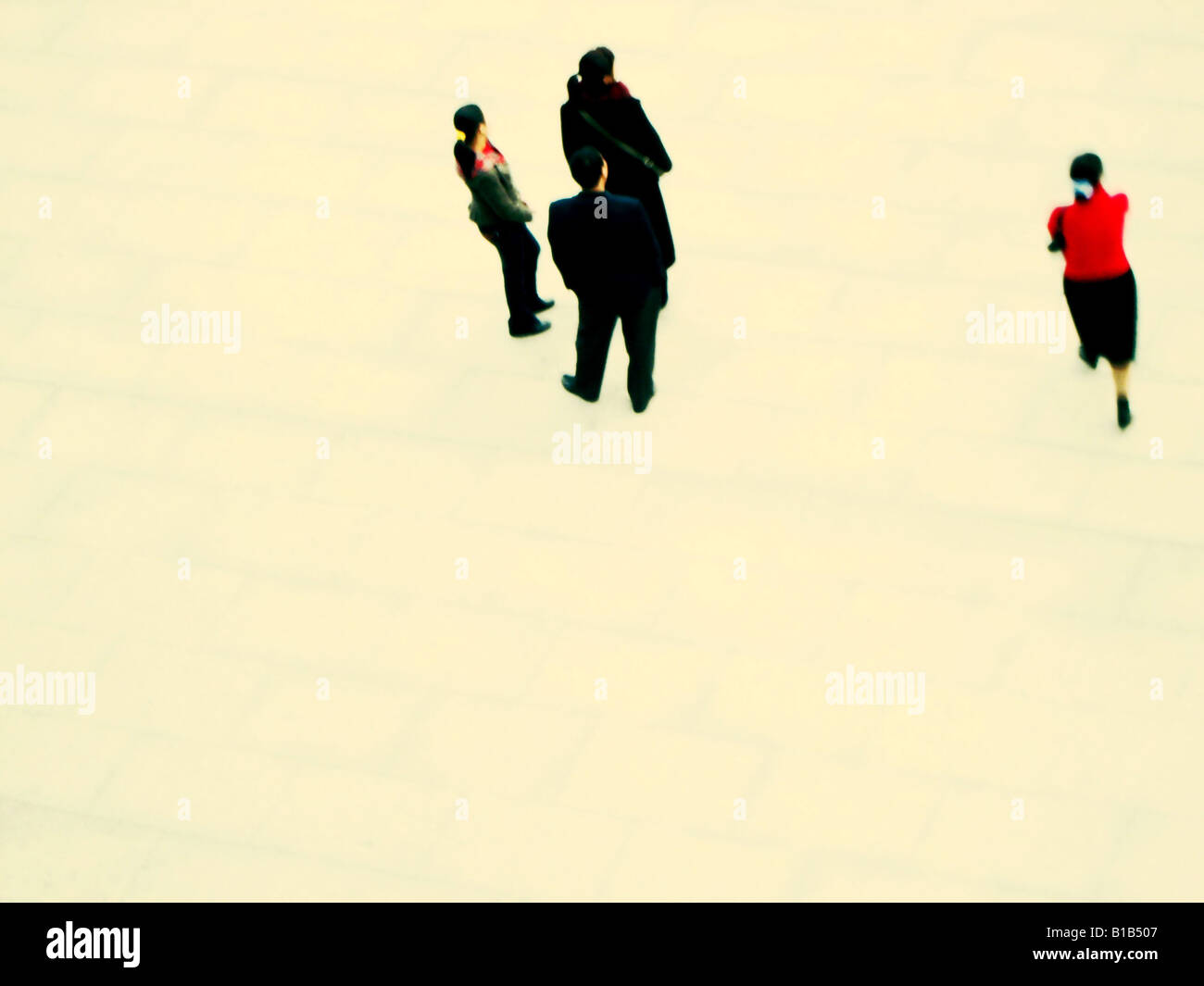 a group of people watching Stock Photo - Alamy
