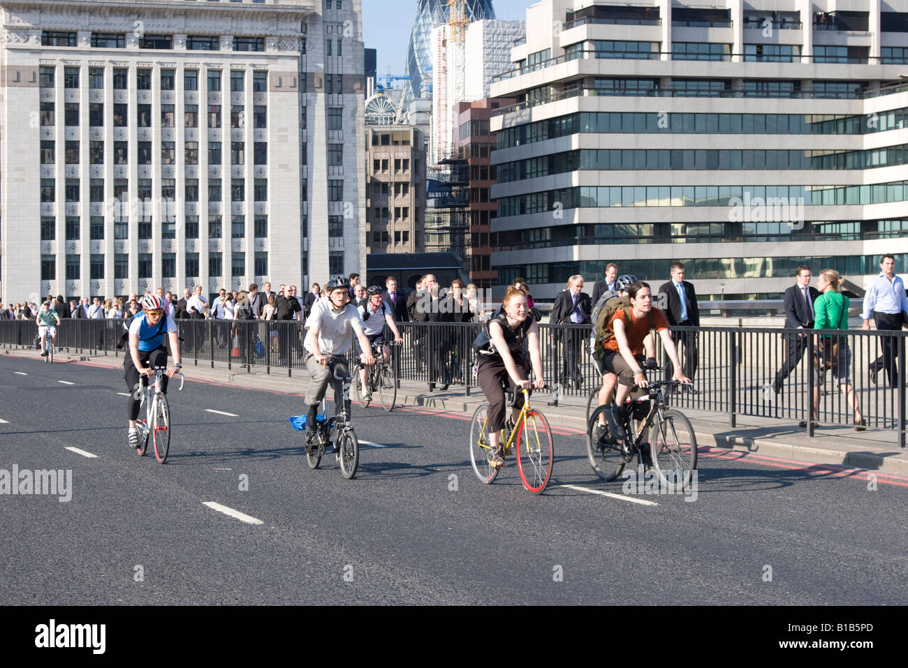 Cyclists - Evening Rush Hour - London Bridge Stock Photo - Alamy