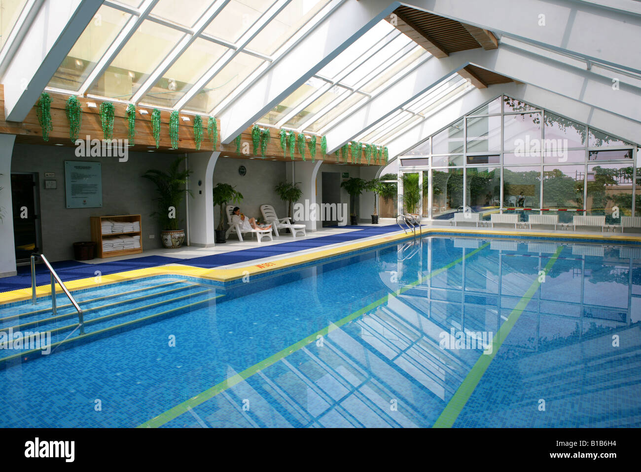 swimming pool in hotel Stock Photo - Alamy