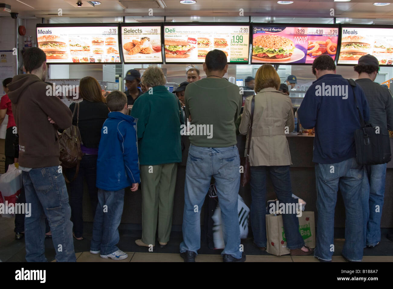 Mcdonalds Fast-food Restaurant Oxford Street London Stock Photo - Alamy