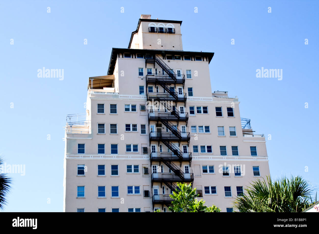 Black fire escape hi-res stock photography and images - Alamy