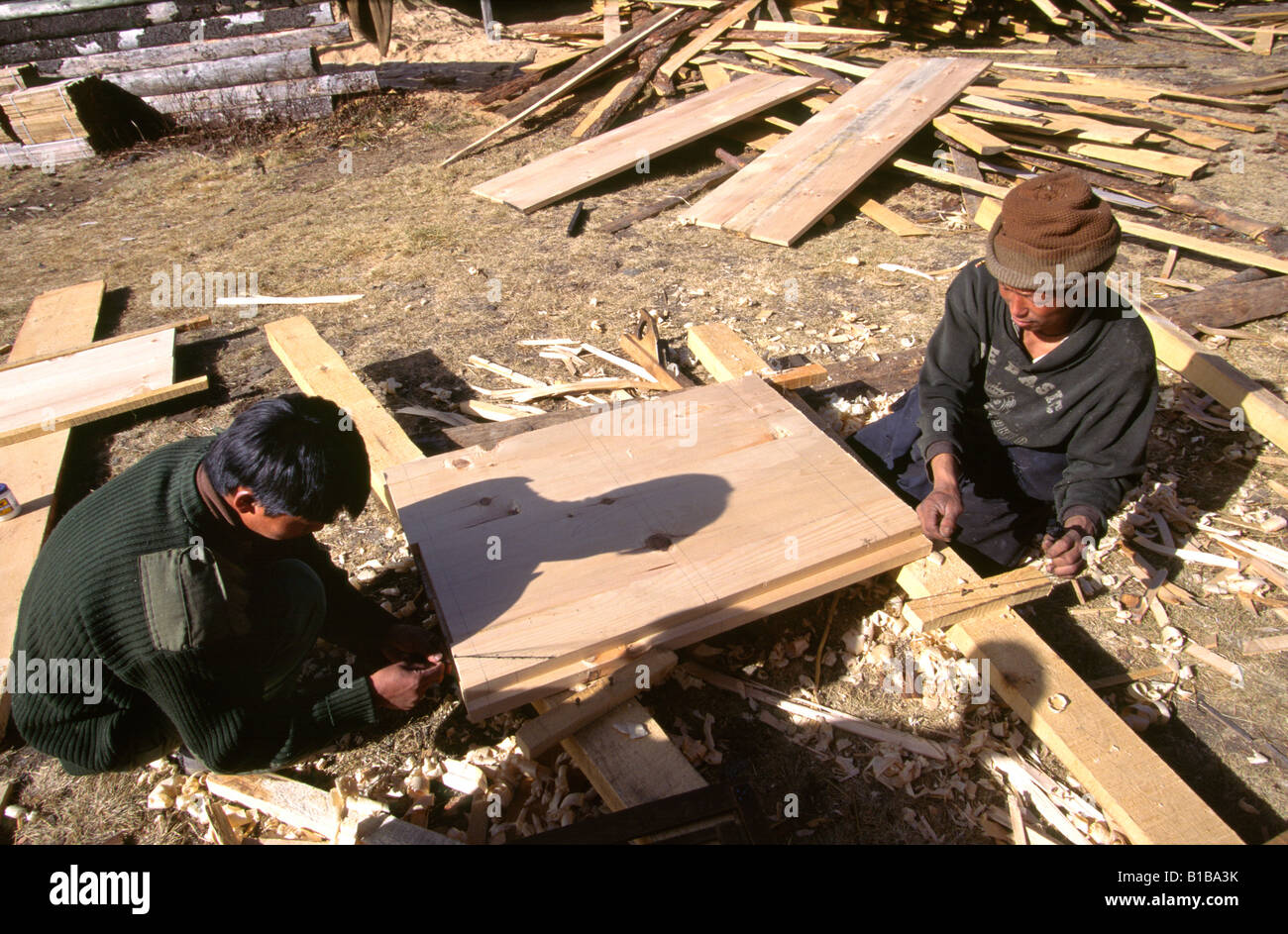 Forestry sawmill labour hi-res stock photography and images - Alamy
