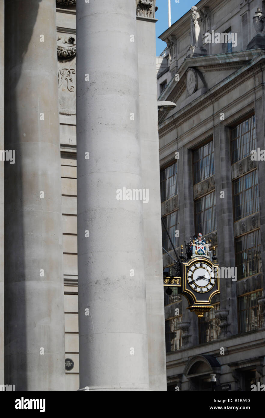 Royal exchange clock hi-res stock photography and images - Alamy