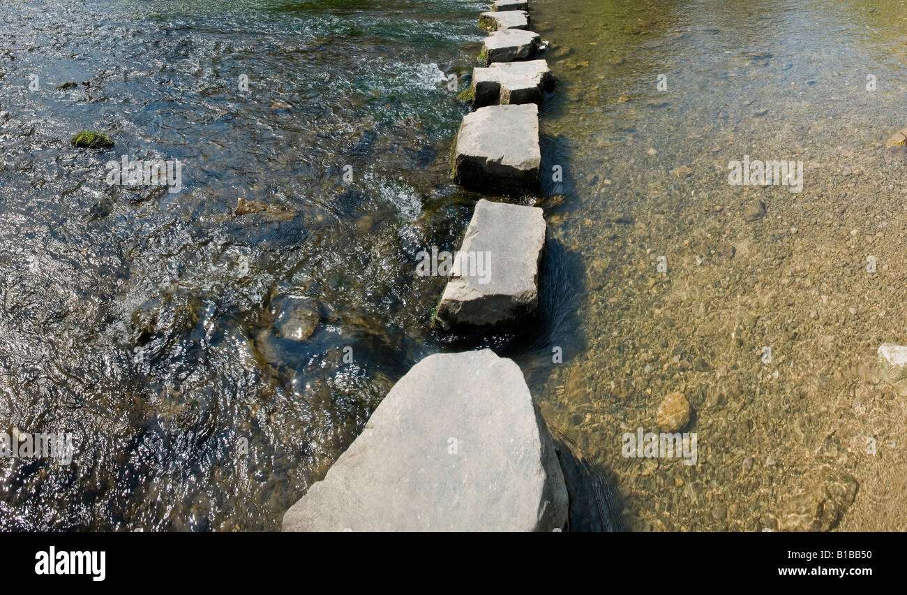 River stepping stones footpath rural uk hi-res stock photography and ...