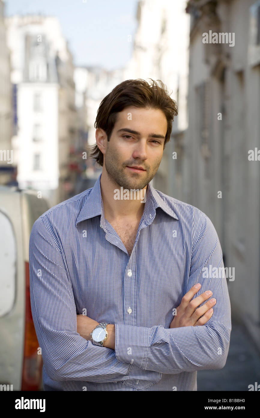 Paris france outside hi-res stock photography and images - Alamy