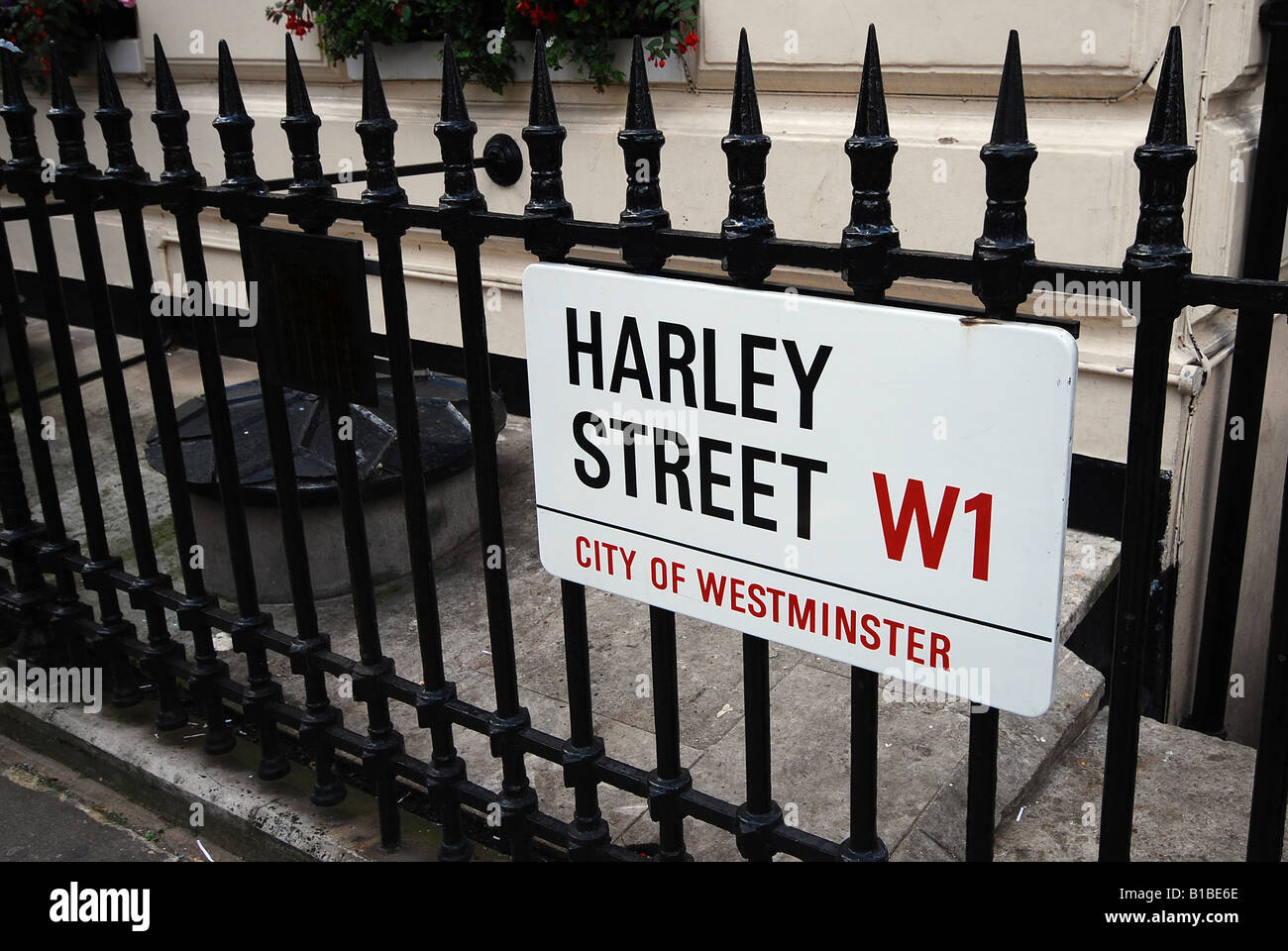 Harley street london hi-res stock photography and images - Alamy