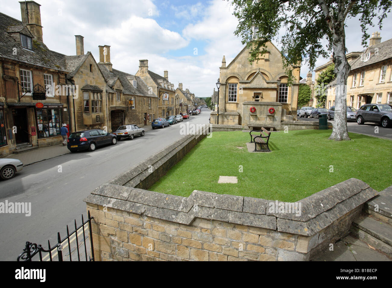 The centre of the Cotswold village of Chipping Campden in ...