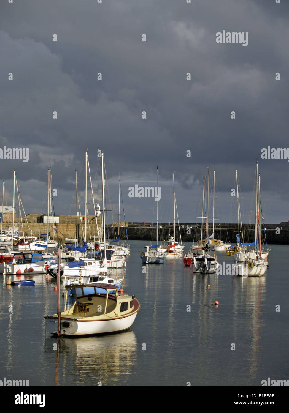 Falmouth boats hi-res stock photography and images - Alamy