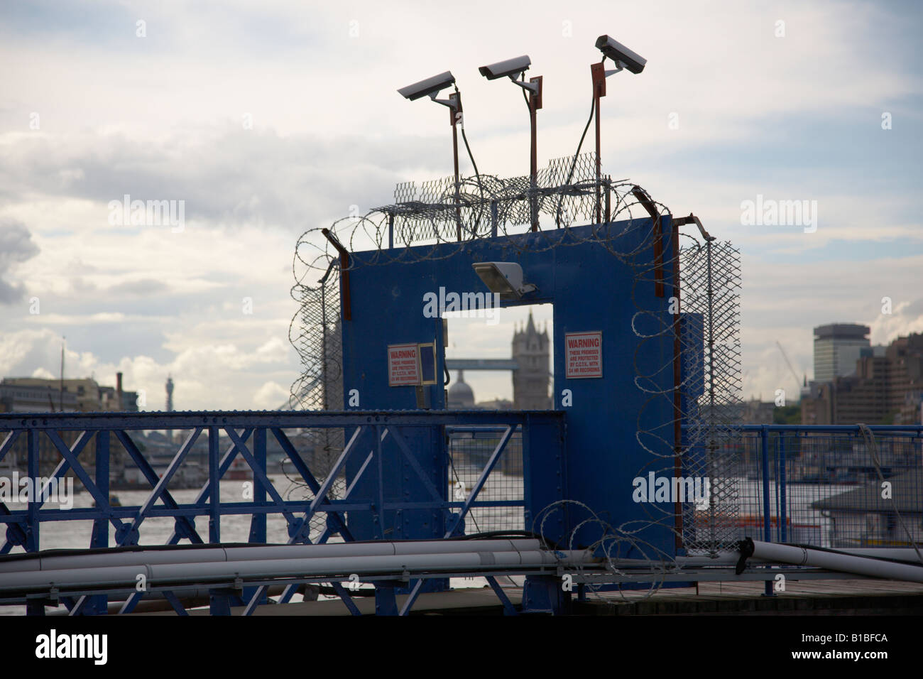The razor london hi-res stock photography and images - Alamy