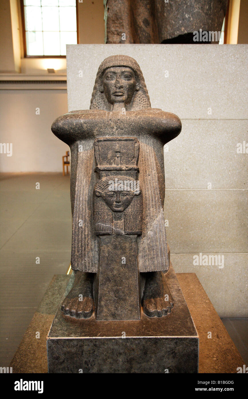 british museum egyptian england london statues Stock Photo - Alamy