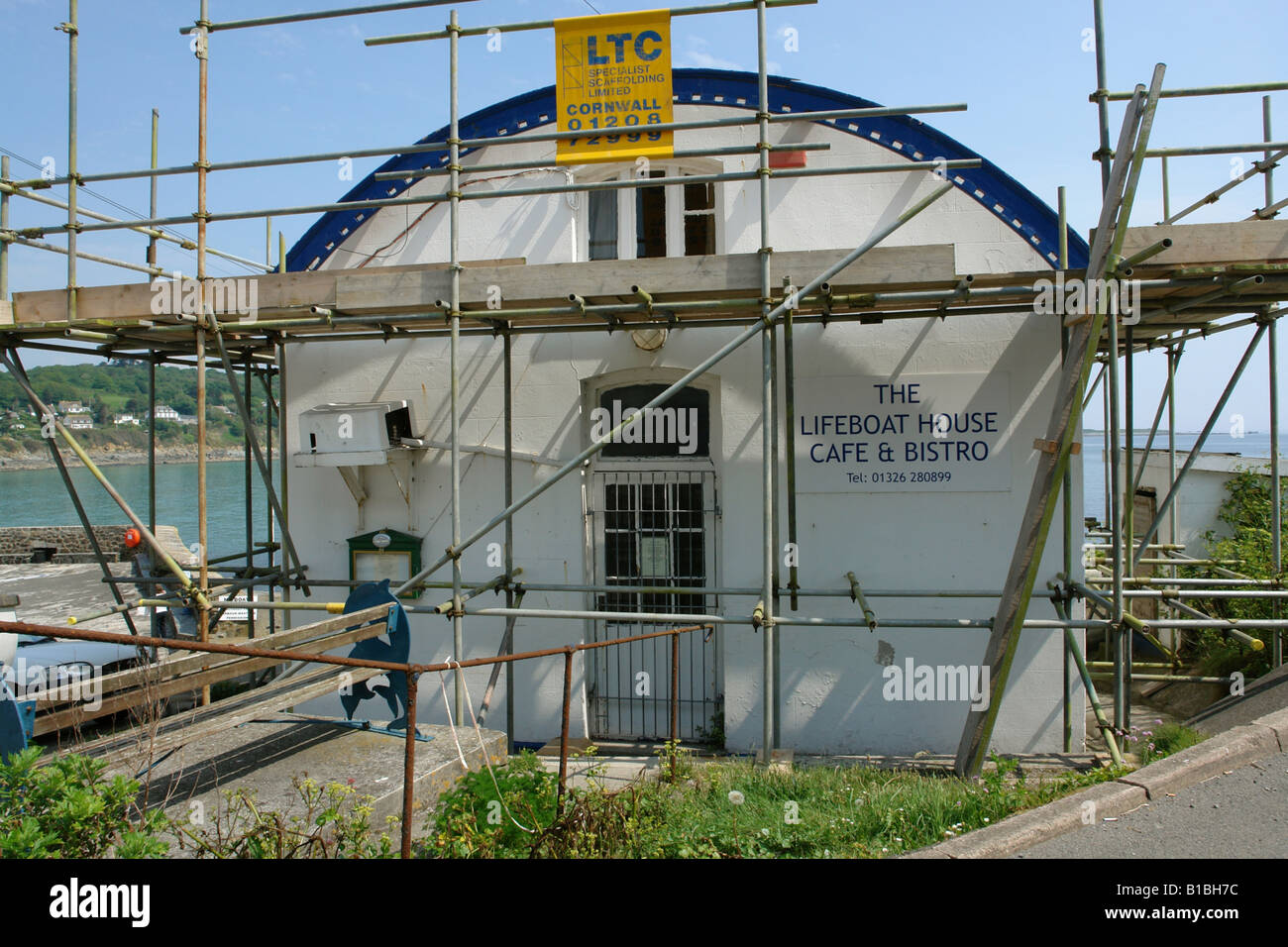 Coverack lifeboat hi-res stock photography and images - Alamy