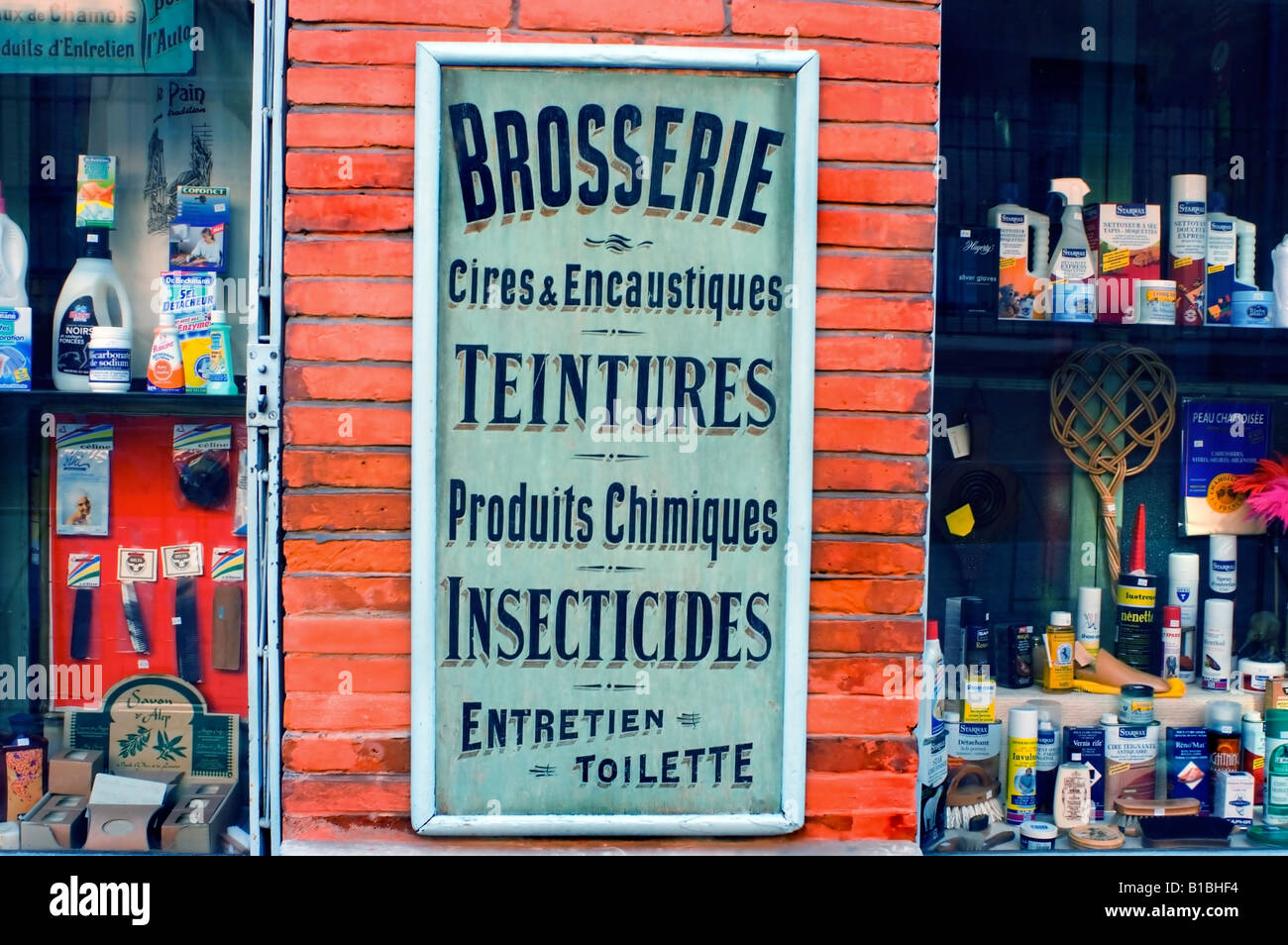 Toulouse France, Detail Old French Vintage Sign on hardware Shop ...