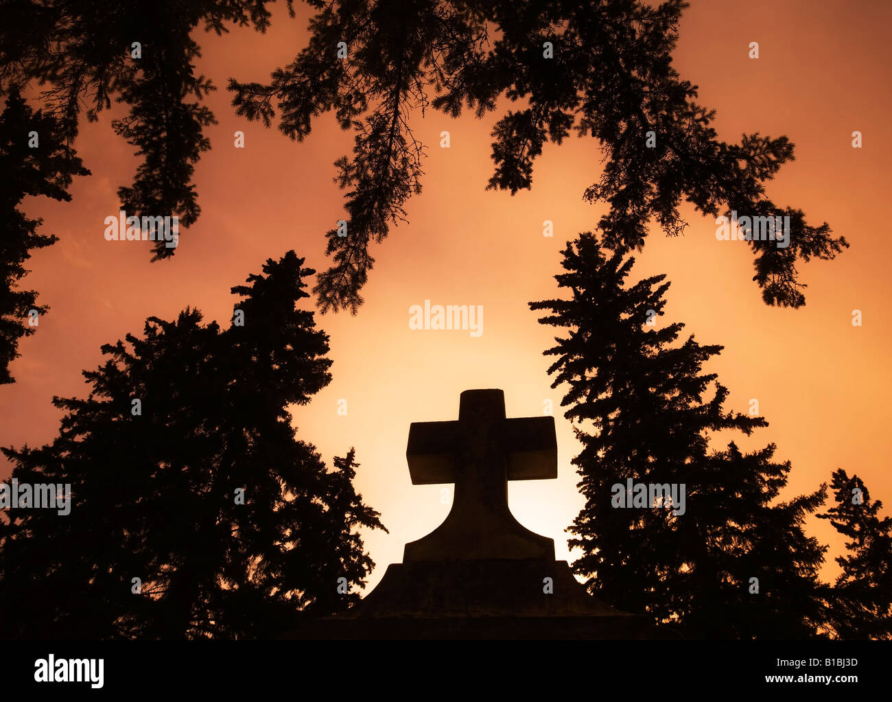 Cross silhouette hi-res stock photography and images - Alamy