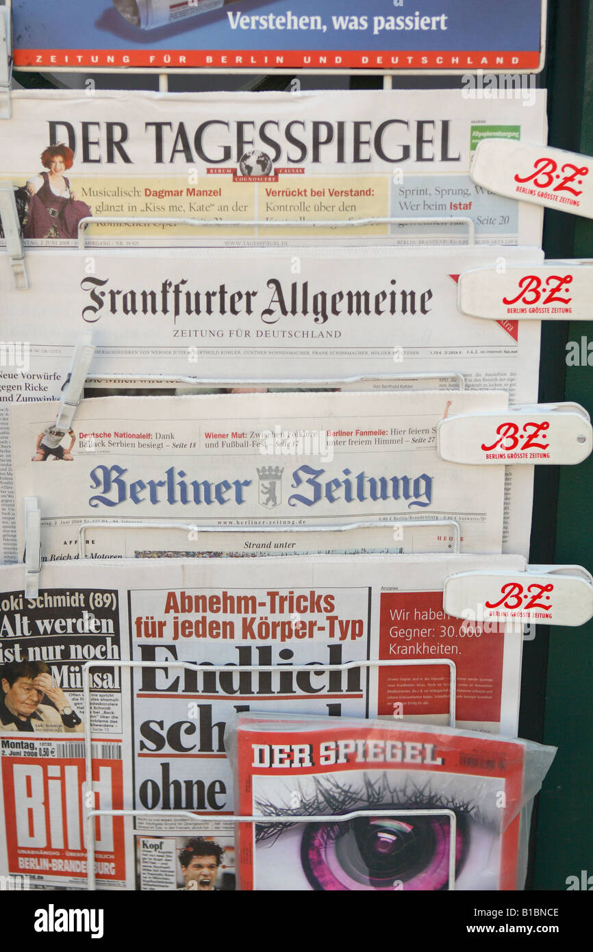 Newspaper bild hi-res stock photography and images - Alamy