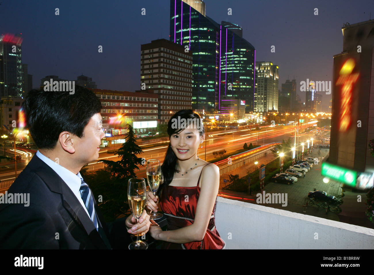 couple drinking at night Stock Photo - Alamy