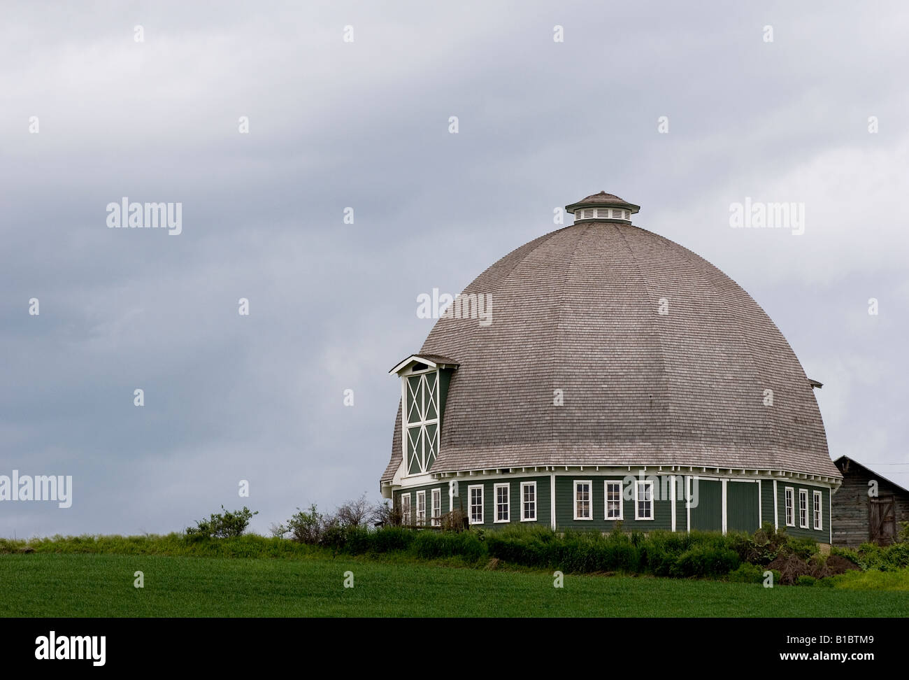 Round barn near Pullman Washington and Moscow Idaho in Palouse country ...