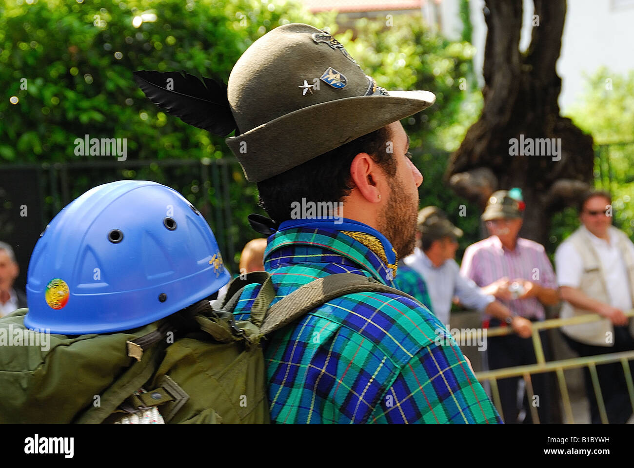 Italian soldiers climbing hi-res stock photography and images - Alamy