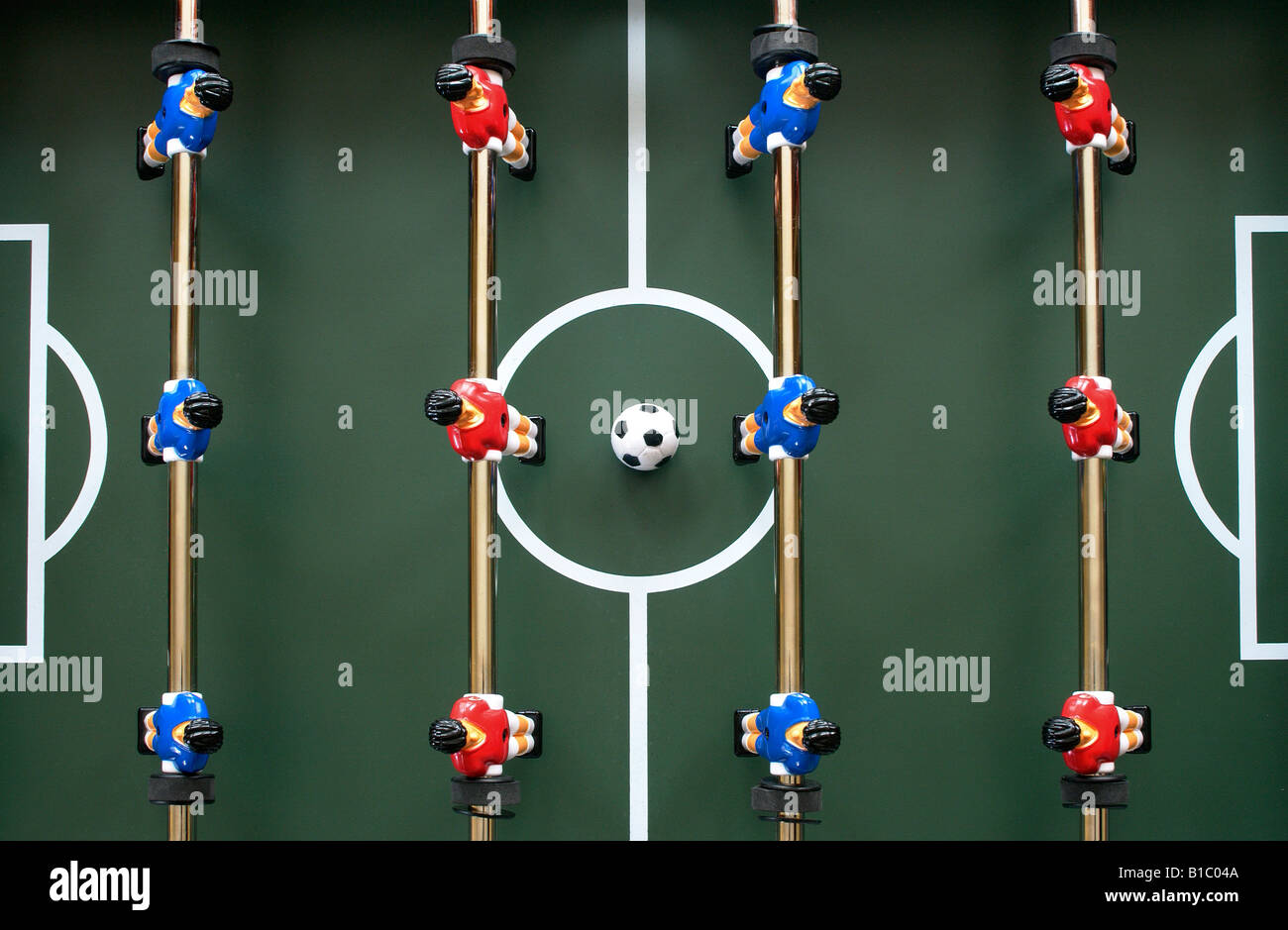 Football standoff hi-res stock photography and images - Alamy