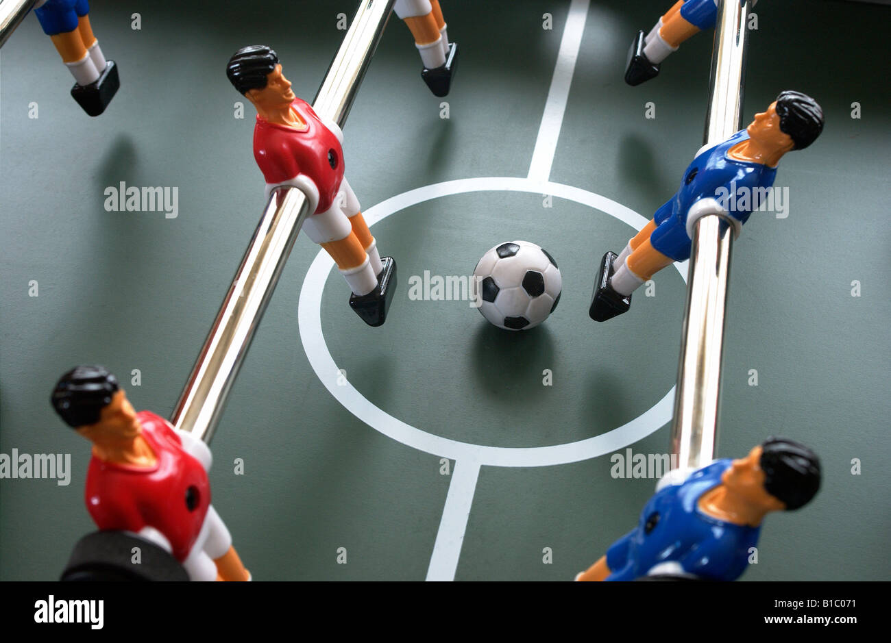 Football standoff hi-res stock photography and images - Alamy