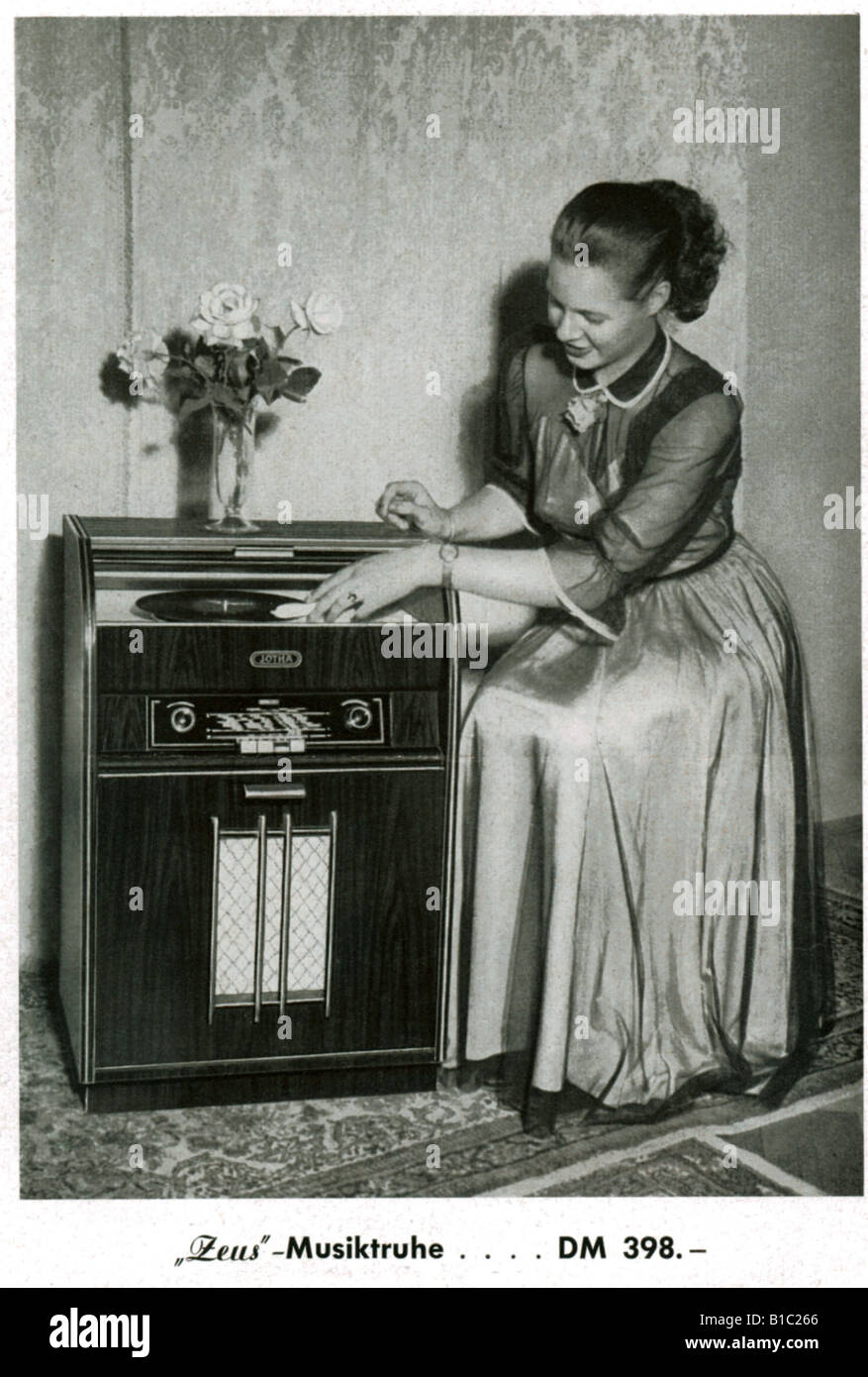 broadcast, radio, radio sets, models, model Zeus by Jotha-Radio ...