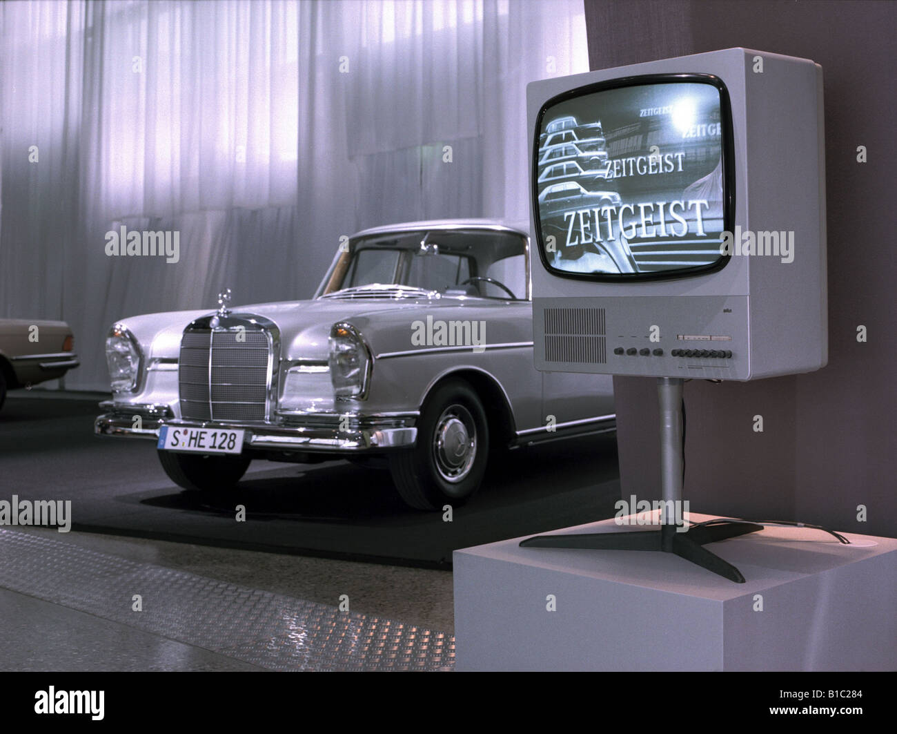 Television braun fs 80 hi-res stock photography and images - Alamy