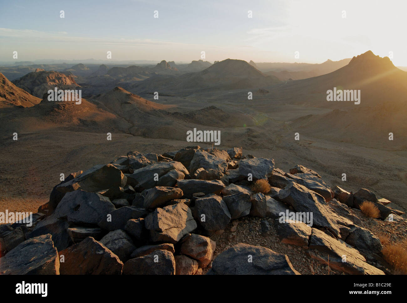 Hoggar mountains hi-res stock photography and images - Alamy